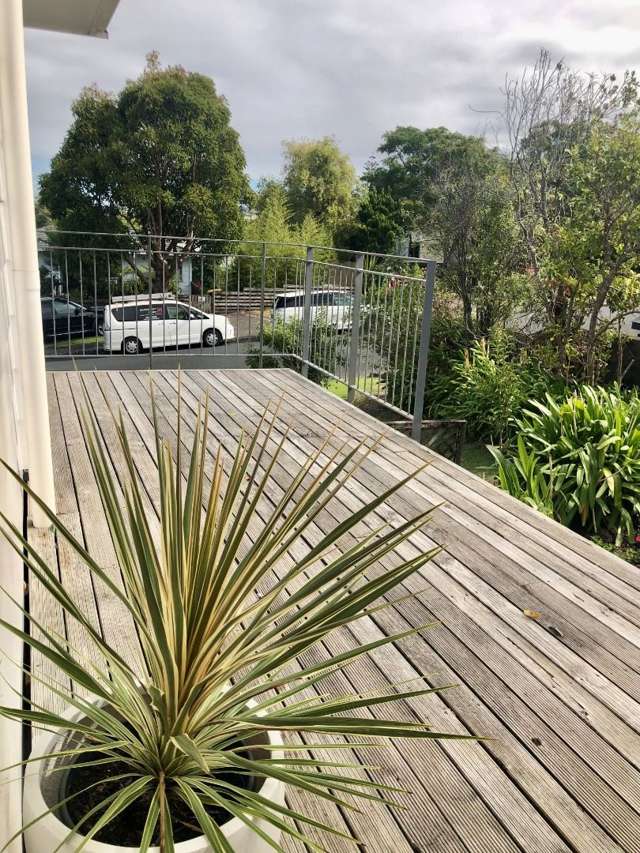 4 Lavery Place | Sunnynook | North Shore City | Houses for Rent - OneRoof