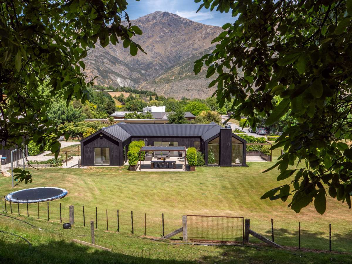 46 Quarry Place | Dalefield/Wakatipu Basin | Queenstown | Houses for ...