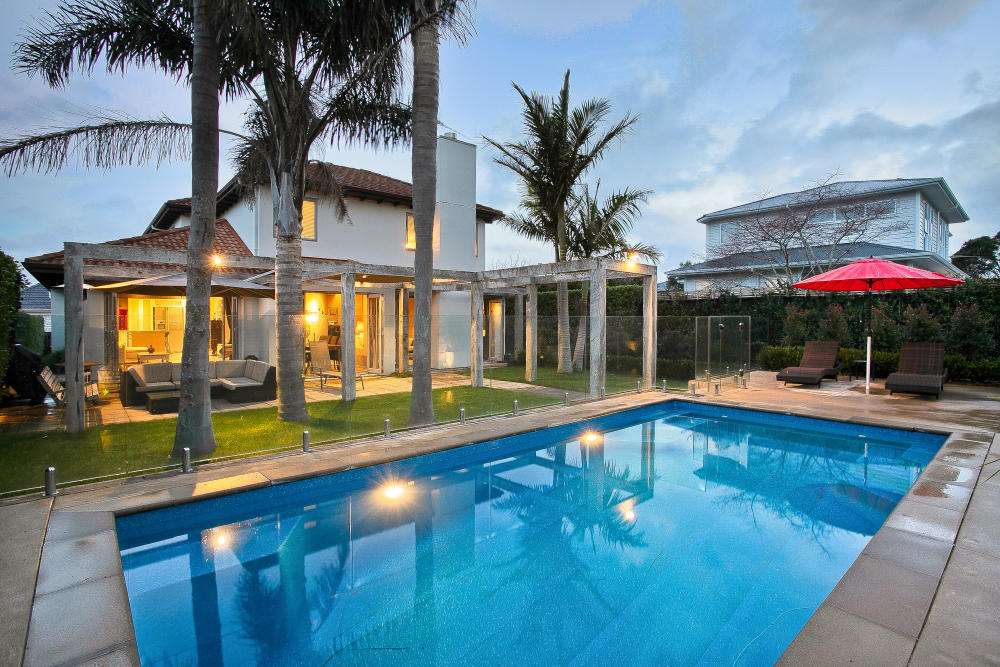 Club Pt Chev: You'd think this house was a resort, All things property ...